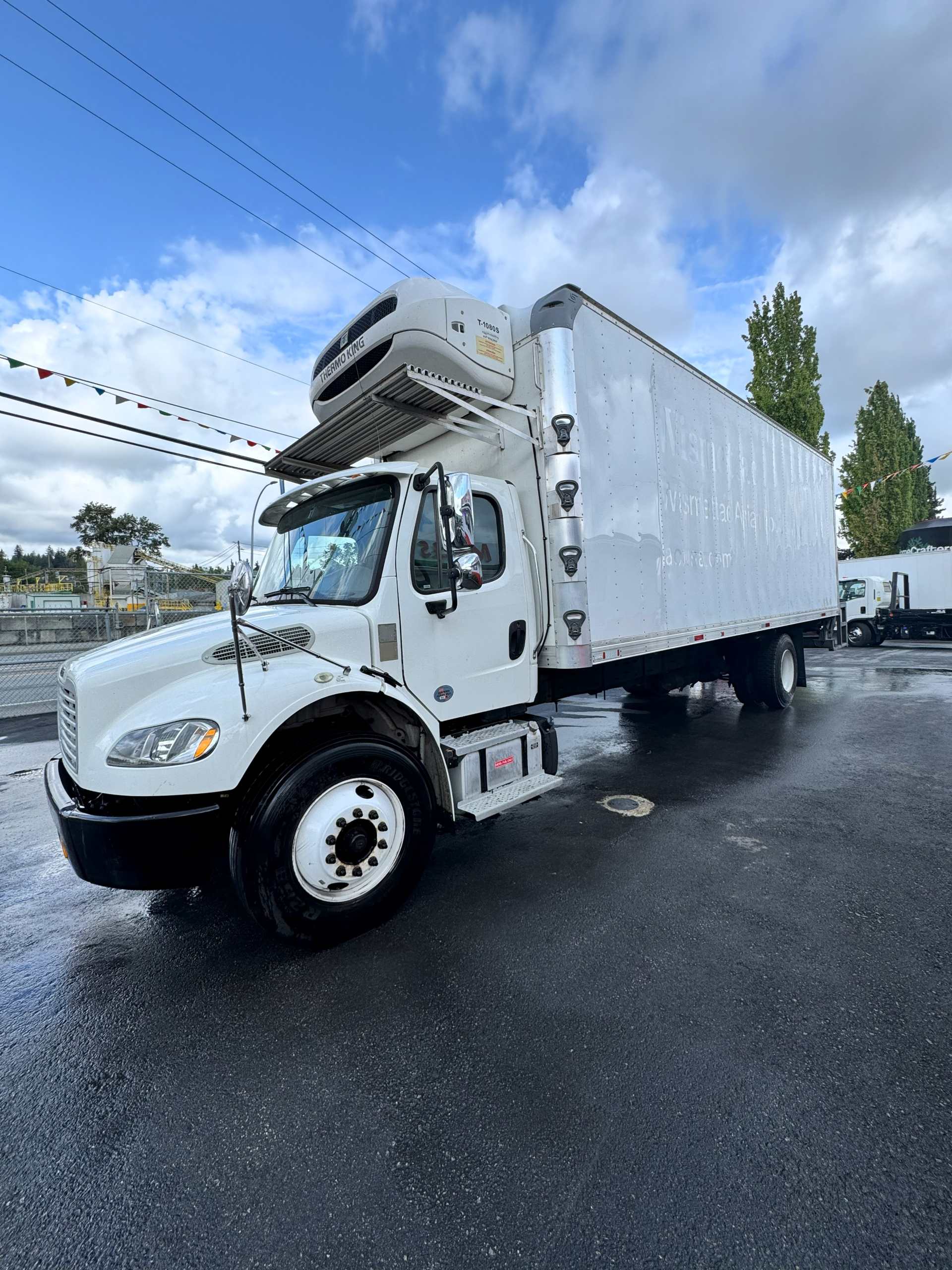 2020 FREIGHTLINER M2 106 + MULTI-TEMPERATURE REEFER+26 FOOT BOX+LOW KM ...