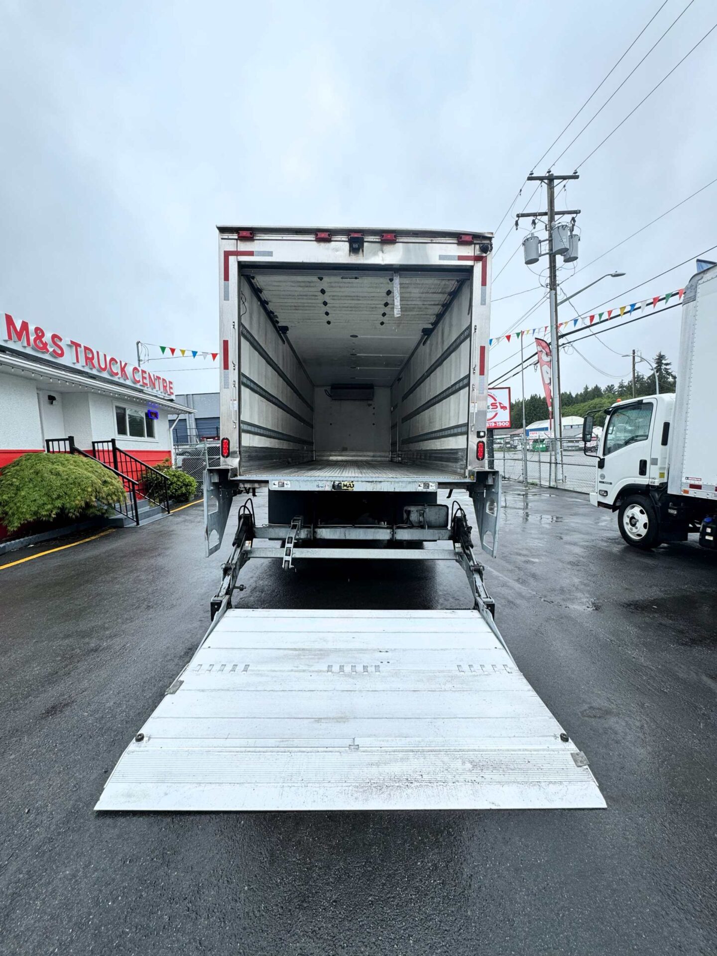 2019 FREIGHTLINER M2 106 + THERMOKING REEFER + 26' BOX + LIFTGATE ...